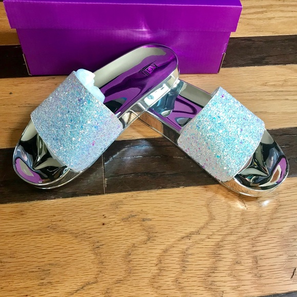 Kalli Collection | Shoes | Kalli Slider Slippers | Poshmark